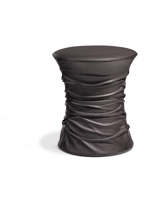 Tisch und Hocker Bellows von Walter Knoll auf DECO.de