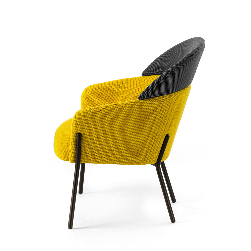 Armlehnstuhl WAM von Bros auf DECO.de